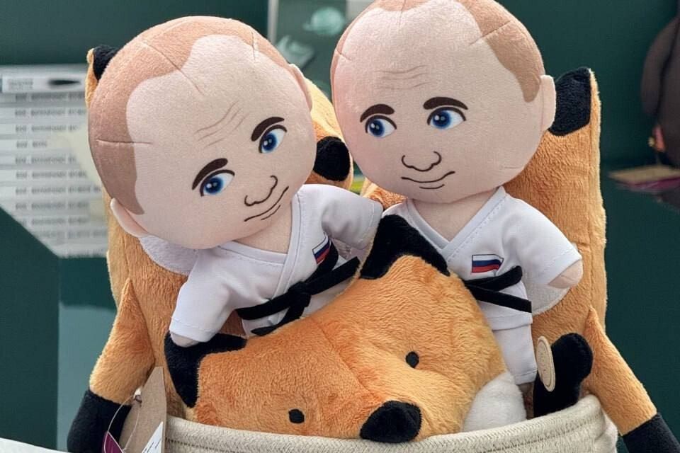 Его зовут "Путяш": игрушка, похожая на Владимира Путина - главный ...