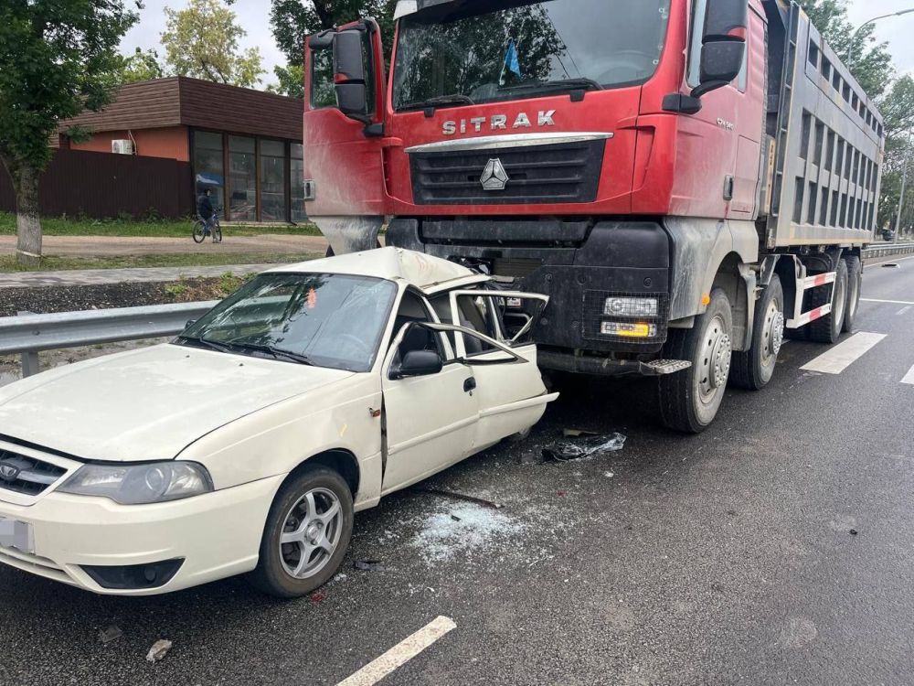 В Крыму назвали самую частую причину аварий с участием фур - Лента ...